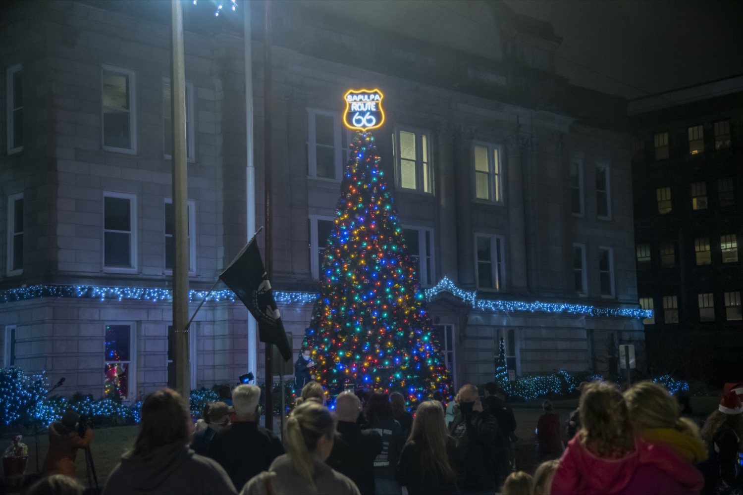 PHOTOS: Sapulpa’s “Lights On!” ceremony and Tree of Hope lighting ...