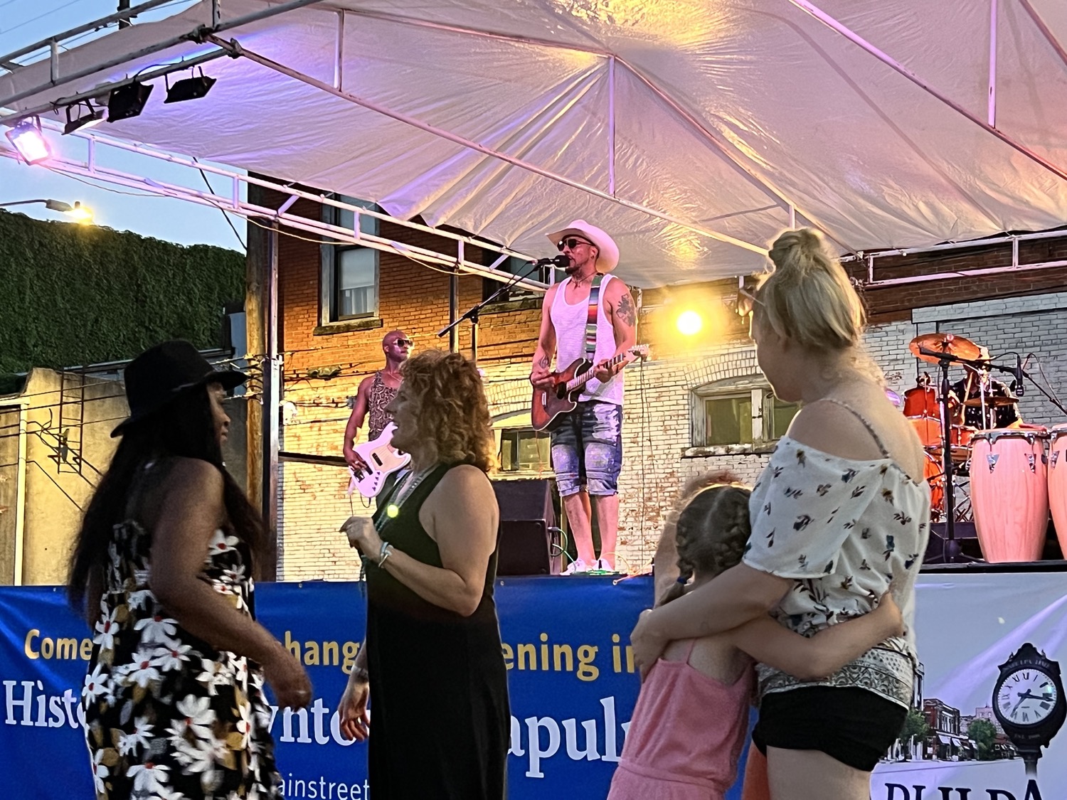 Photos: Charlie Redd brings great music to downtown Sapulpa, despite ...