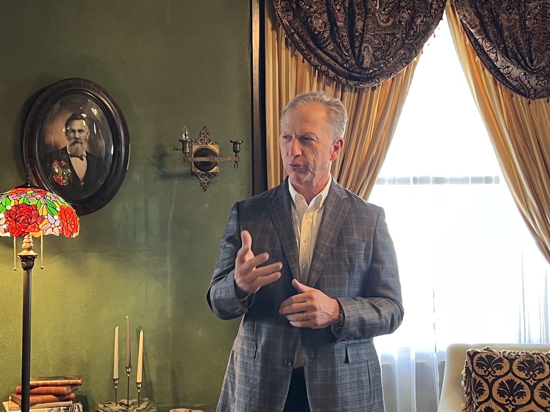 Congressman Kevin Hern makes stop in Sapulpa to pitch for a seat in the ...